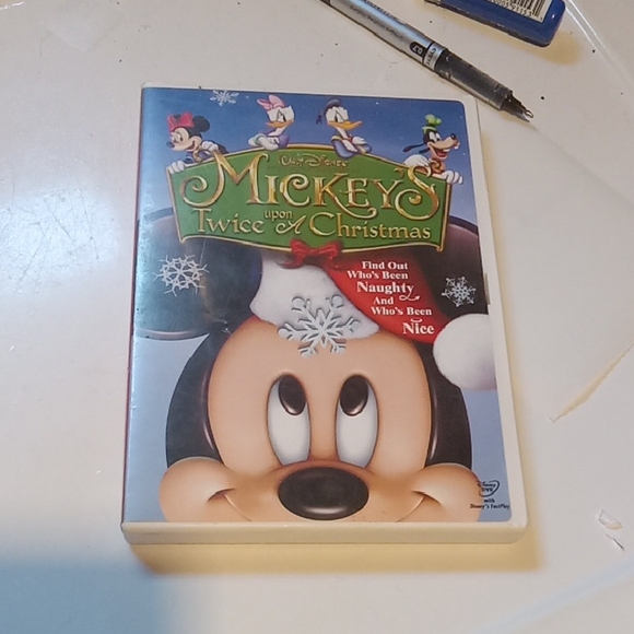 Disney | Media | Disneys Mickeys Twice Upon A Christmas Dvd Festive ...
